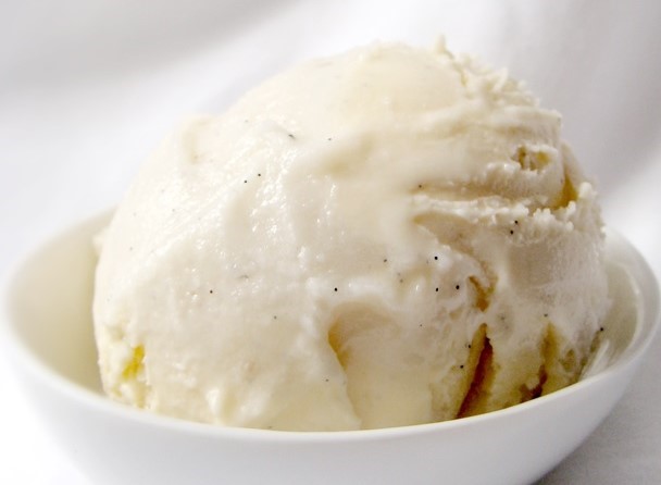 Petite verrine de glace vanille